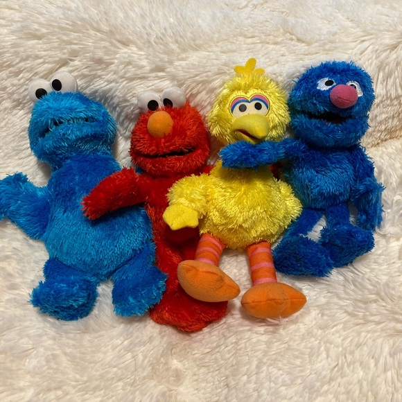 Hasbro | Toys | Set Of 4 Sesame Street Plush Characters Elmobig ...